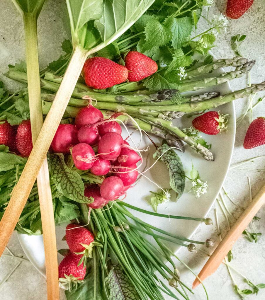 Eating With The Seasons: June - A Cultivated Living